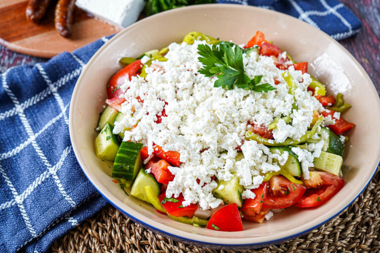 Shopska Salata: Salad Segar Khas Bulgaria yang Sederhana - Tradisi ...